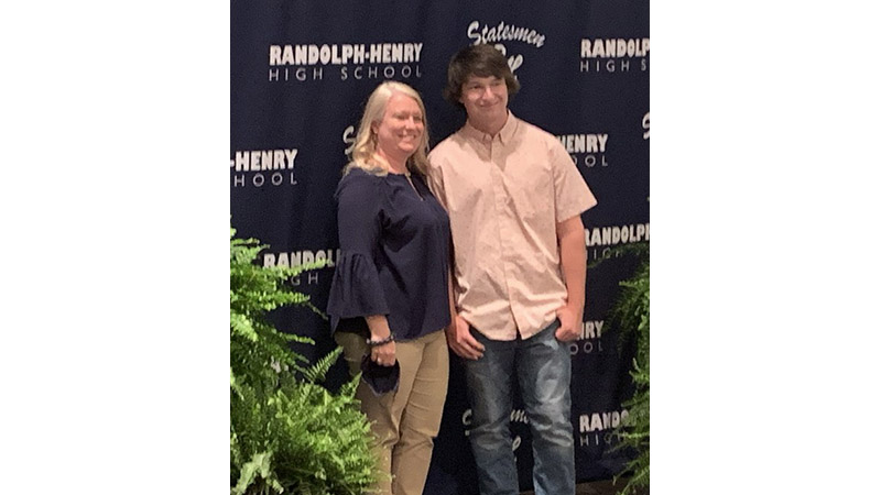 R-H honors Beta Club members | The Charlotte Gazette