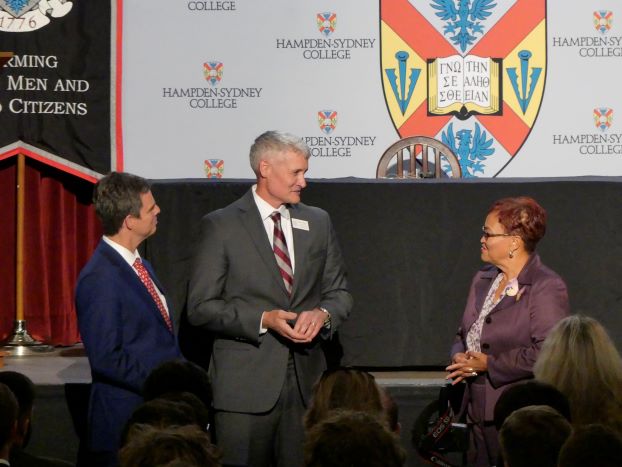 5th District candidates answer college students’ questions at forum ...